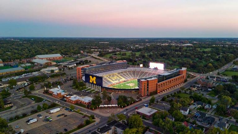 Top 5 Biggest College Football Stadiums in the USA: Icons of Athletic ...